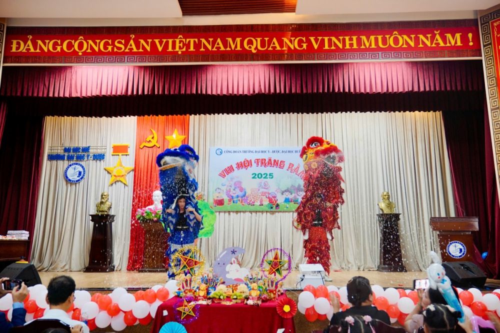 Hoạt động Hue-UMP | Chương trình “Vui hội trăng rằm” dành cho các cháu con của viên chức, người ...